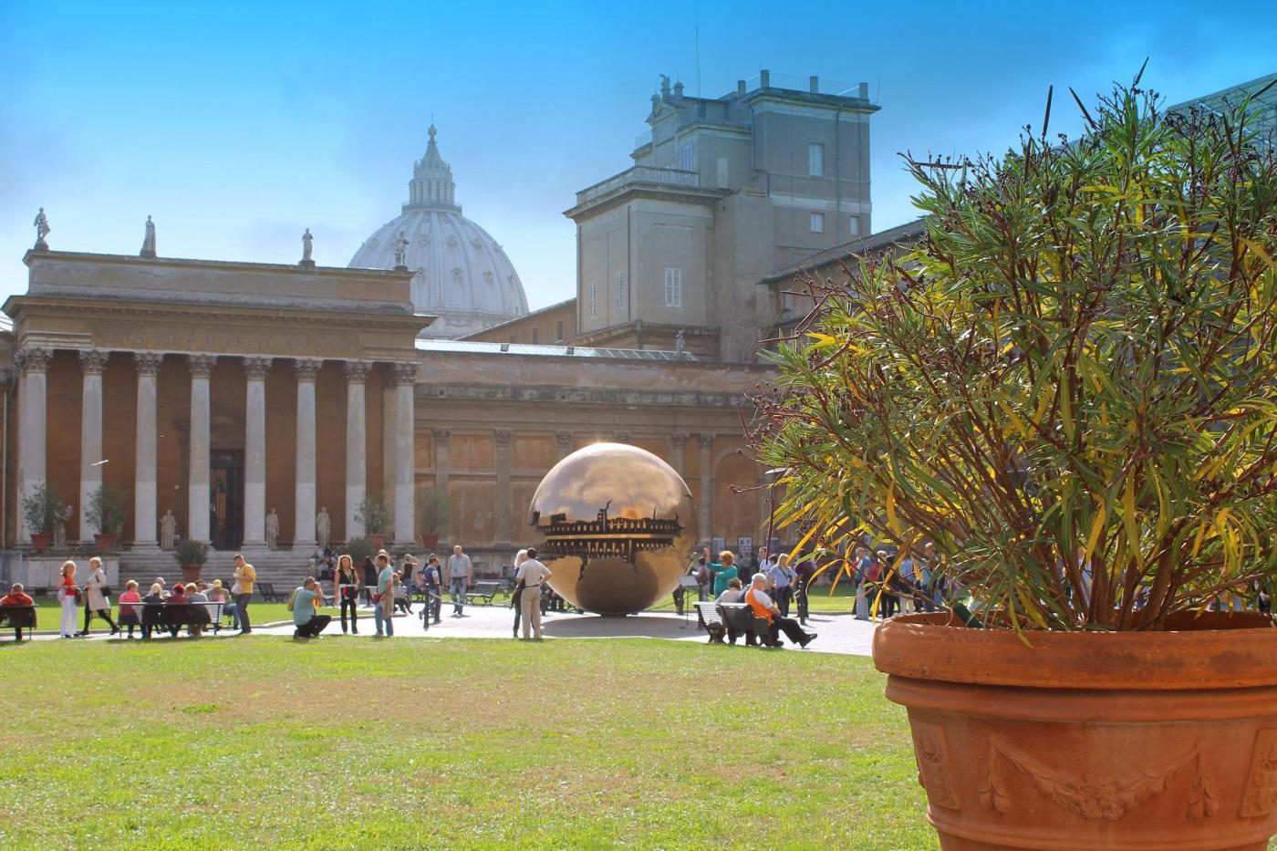 Skip the Line Vatican Museums, Sistine Chapel and St. Peter's Basilica ...